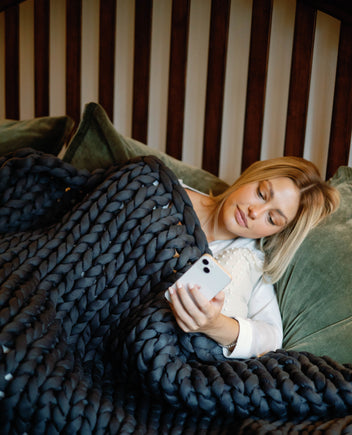 Nuzzie Premium Weighted Blanket